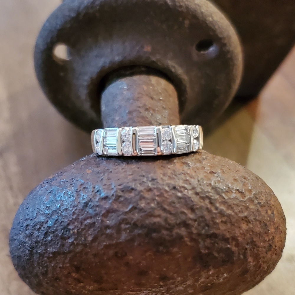 Shane Co. 1.00ctw Diamond Band | Dynasty Jewelry and Loan