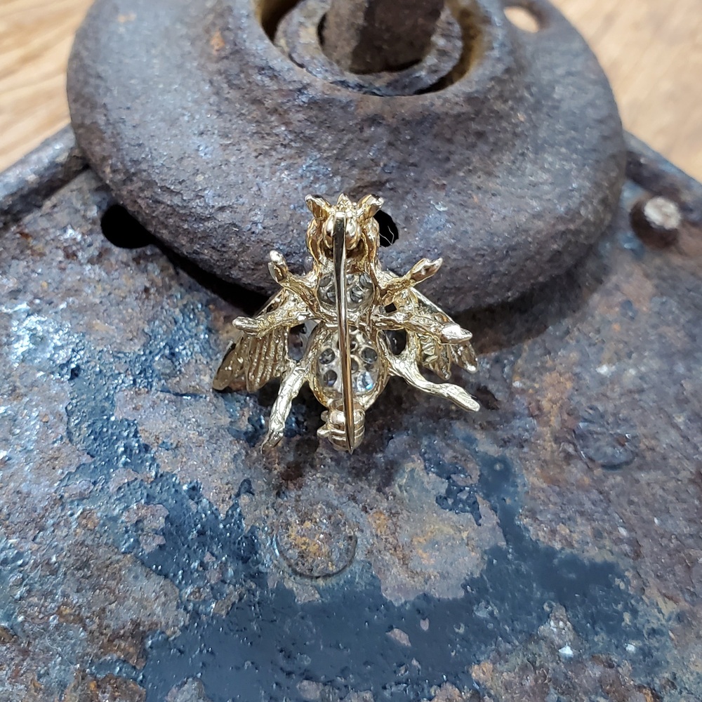 Mary Kay .50ctw Diamond Bee Pin | Dynasty Jewelry and Loan