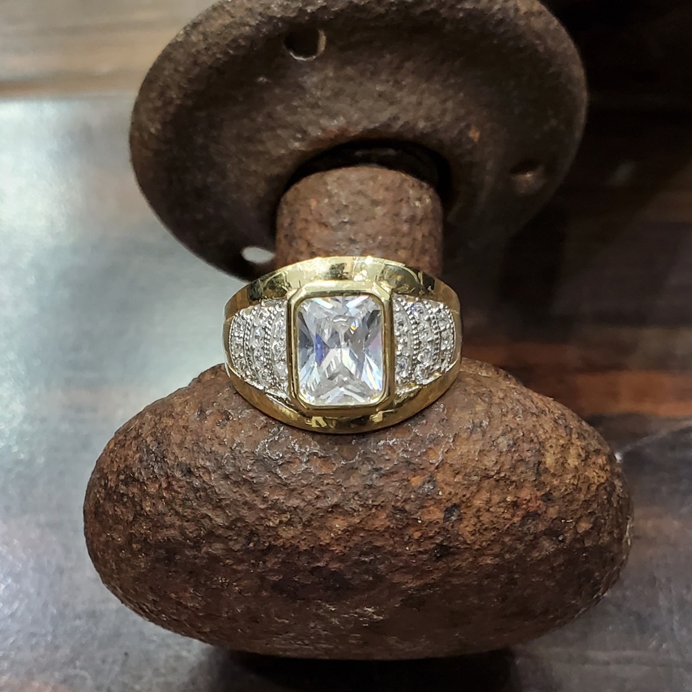 sz 4d 14K YG CZCZ Ring | Dynasty Jewelry and Loan