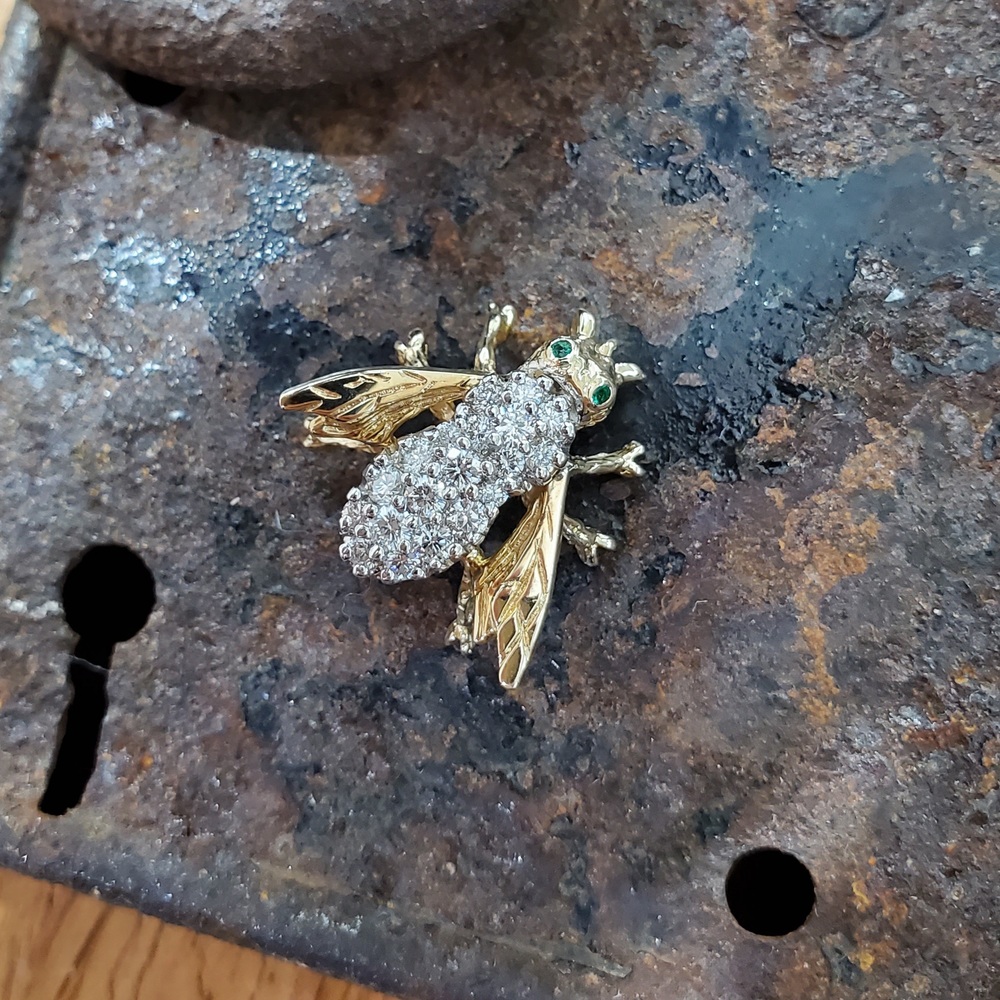 Mary Kay .50ctw Diamond Bee | Dynasty Jewelry and Loan