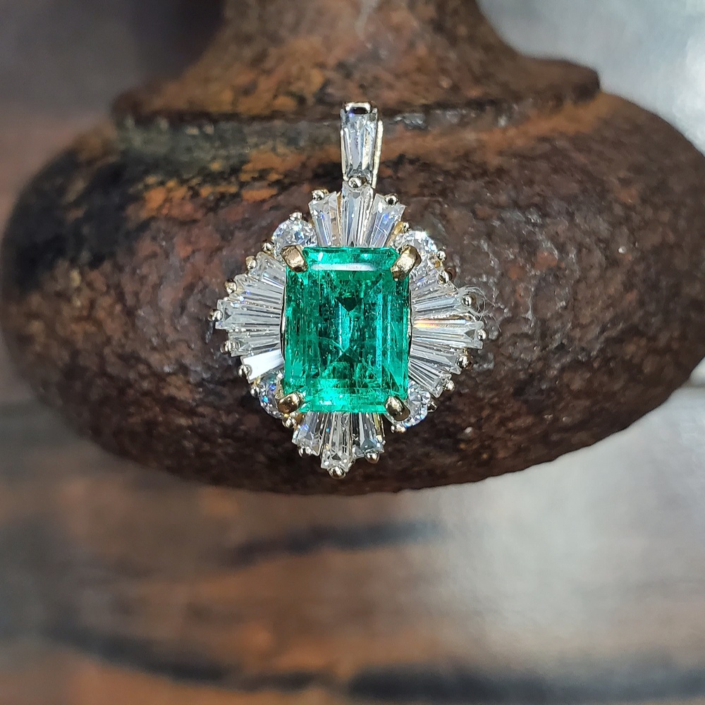 Emerald and CZ Pendant | Dynasty Jewelry and Loan
