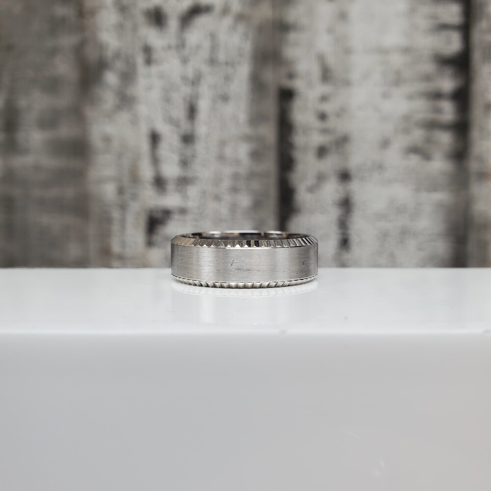 14K Wedding Band Fluted Beveled Edges and Satin Finish Center Ring ...